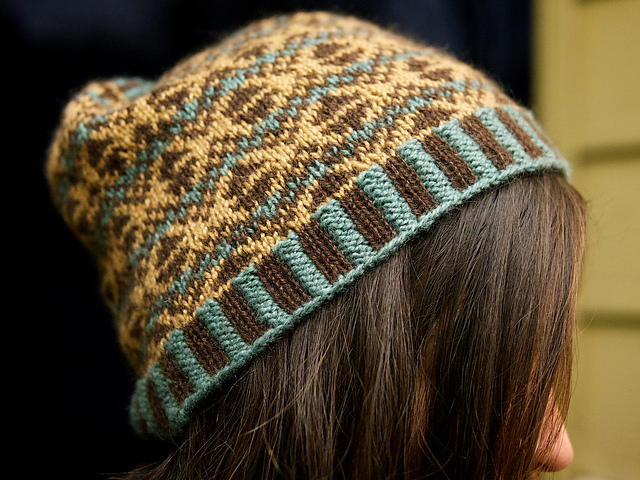 Ravelry: Cascades Cap pattern by Emily Devlin