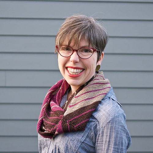 Ravelry: Flying Triangles Cowl pattern by Emily Devlin