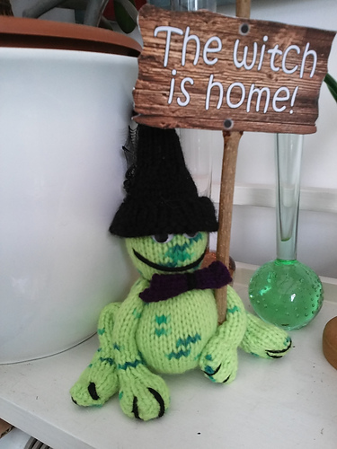 Ravelry: The Witch's Frog pattern by Phoeny