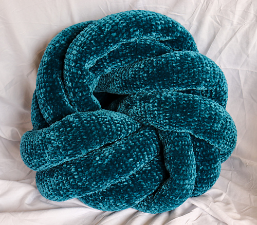 Ravelry: Crochet Knot Pillow pattern by Faith Atienoh
