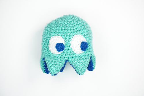Ravelry: Reversible Pac-Man Ghost pattern by Megan Bubbles