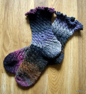 Ravelry: Laineilla - Wavy Socks pattern by Fanny M
