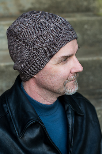 Ravelry: Afreet Hat-Embers pattern by Fatimah Hinds