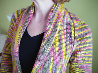 Ravelry: FaunaLisa's queen's sweater