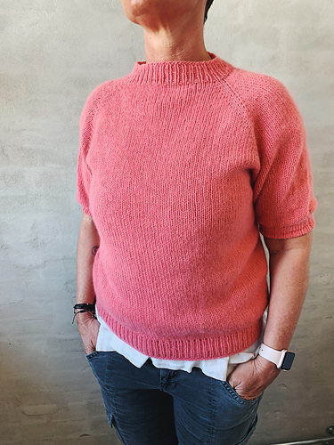 Ravelry: Easy Peasy Raglan Sweater pattern by Katrine Hannibal at Önling