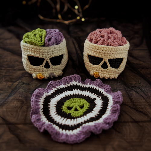 Ravelry: Brainy skull coaster set pattern by Svitlana Hurova