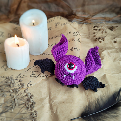 Ravelry: Cyclops bat pattern by Svitlana Hurova