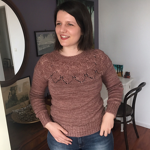 Ravelry: Golda DK pattern by Miriam Jarrs
