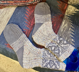 Ravelry: Femminista's Celtic Cross / Cros Cheilteach Socks