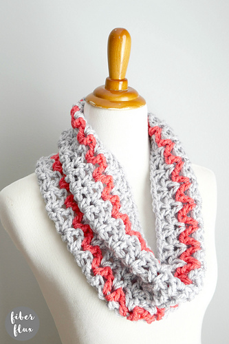 Ravelry: Quick Gift Cowl pattern by Fiber Flux / Jennifer Dickerson