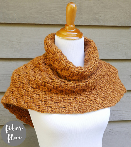 Ravelry: Warm Vanilla Toffee Cowl pattern by Fiber Flux / Jennifer ...