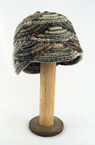 Ravelry: Clam Shell Hat pattern by Amy Loberg (FiberWild!)
