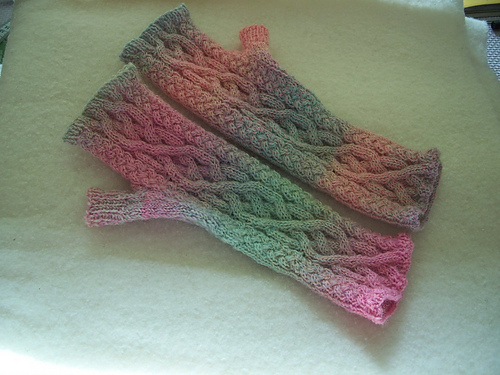 Ravelry: Red Ship Raiders Mitts pattern by Elizabeth Ravenwood