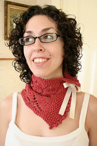 Ravelry: Liza Rose pattern by Erica Jackofsky (Fiddle Knits & 1 More Row)