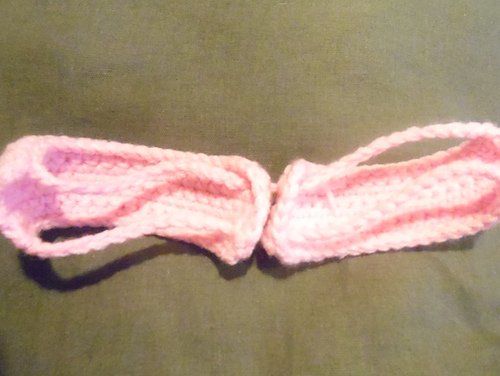 Ravelry: Kinky handcuffs pattern by Maël Swysen