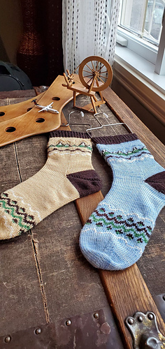 Ravelry: BALD HILLS SOCKS pattern by Camille Prefontaine