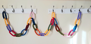 Ravelry: Paper Chain pattern by Fiona Drake