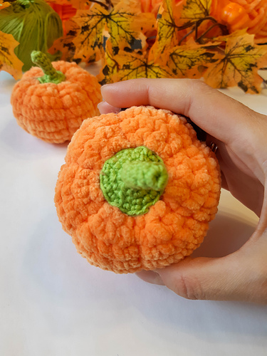 Ravelry: pumpkin plush pattern by Julia Kor