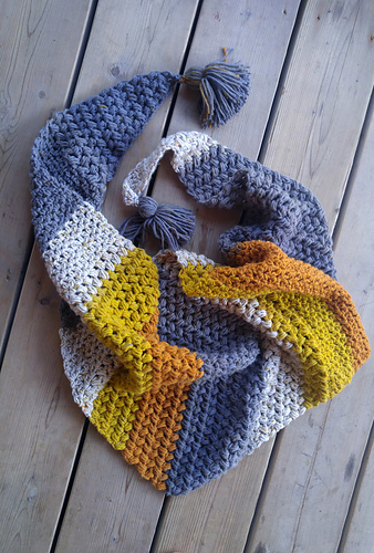 Ravelry: Raking Leaves Scarf pattern by Sprinkles on Top Nina