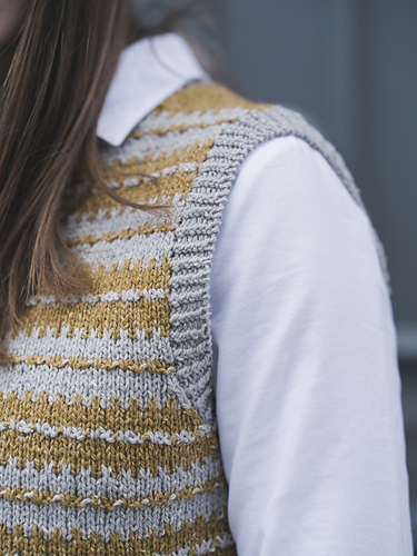 Ravelry: Burdock Tank pattern by Florence Spurling