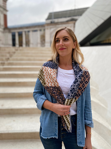 Ravelry: Scout Mini Shawl pattern by Florence Spurling