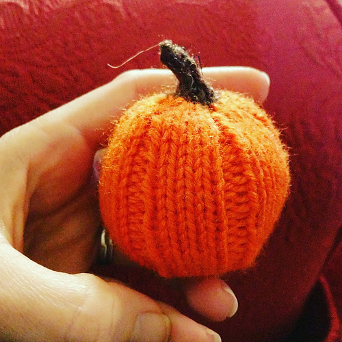 Ravelry: Tiny (and Tinier) Pumpkins pattern by Nicole Flynn