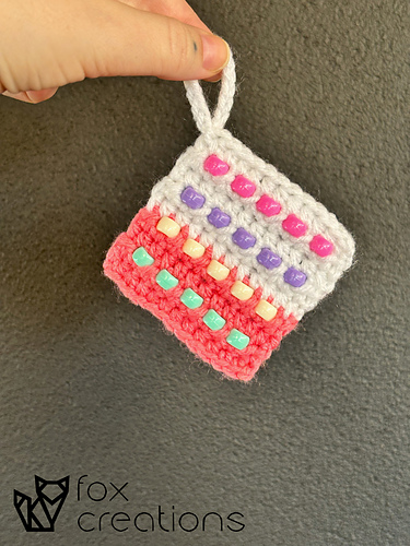 Ravelry: Two-Tone Fidget Square pattern by Monica Fox