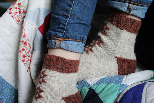 Ravelry: Sawtooth Quilt Socks pattern by Fox & Folk