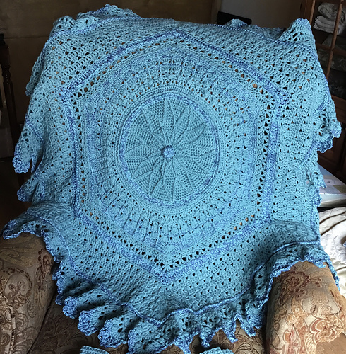 Ravelry: Little prince or princesse baby blanket pattern by Roxy Foxy Lady