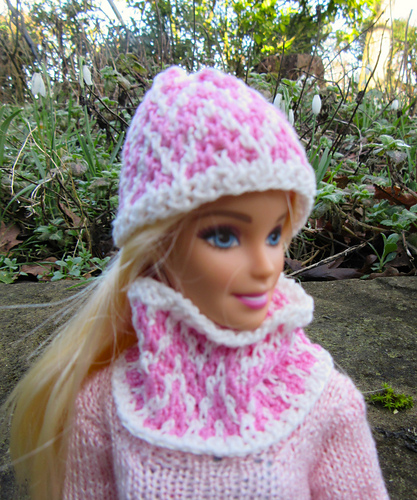 Ravelry: 1:6th scale Ffraid set pattern by Frances Powell