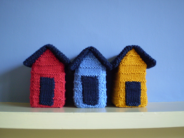 Ravelry: Beach Hut Boxes pattern by Frankie Brown