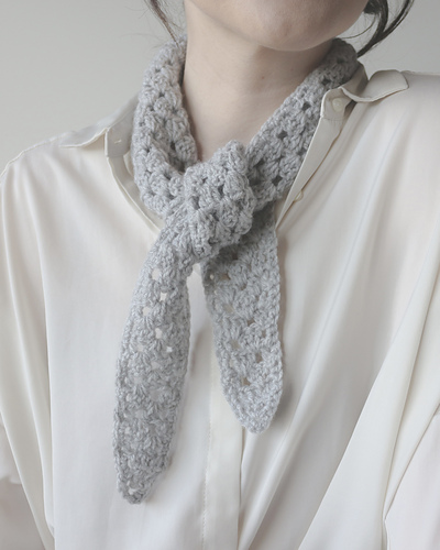 Ravelry: Medeliukas Mini & Regular Scarf pattern by Freaky For Yarn