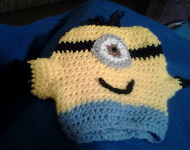 Ravelry: FreeCellPenguin's Minion Hand Puppet