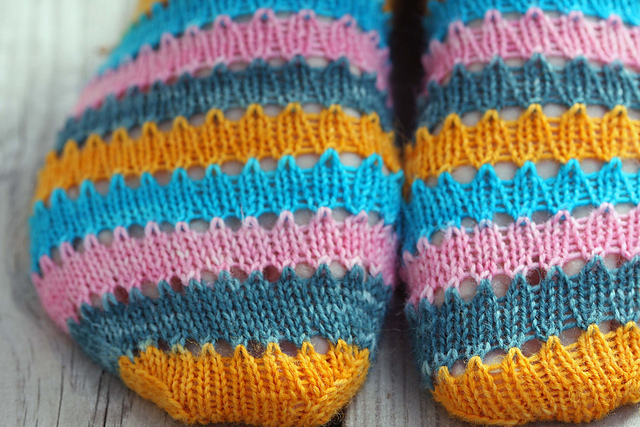 Ravelry: Easy Pattern For Self Striping Socks pattern by Frida Åberg