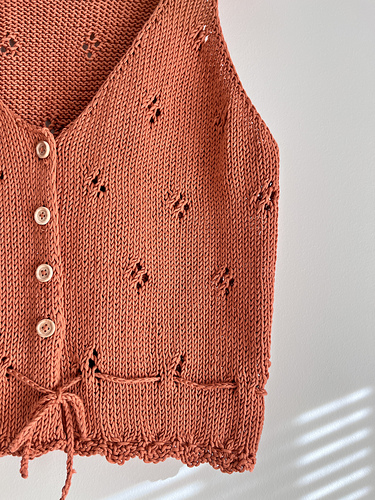 Ravelry: Fleurie Top pattern by Friday Knits