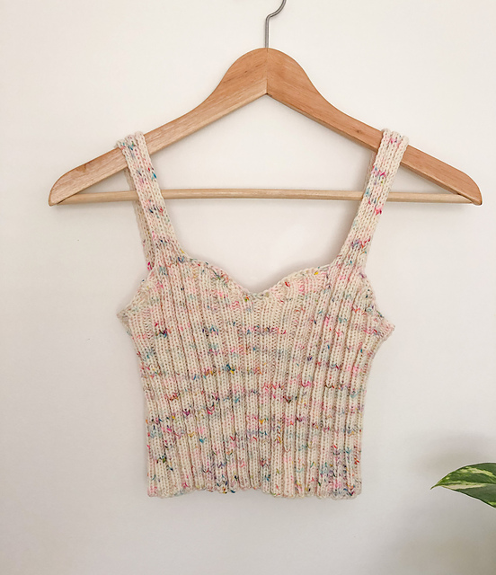 Ravelry: Sweetheart Ribbed Top pattern by Friday Knits