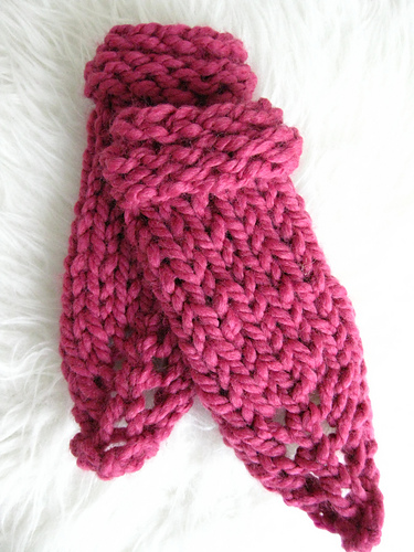 Ravelry: Chunky Knit Gauntlets pattern by Shinah Chang