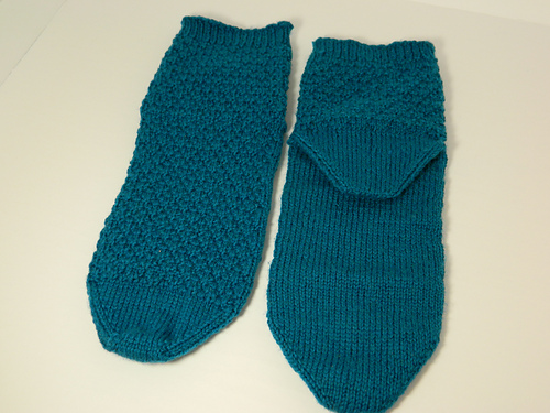 Ravelry: Naomi Jane Socks pattern by GMHNknits