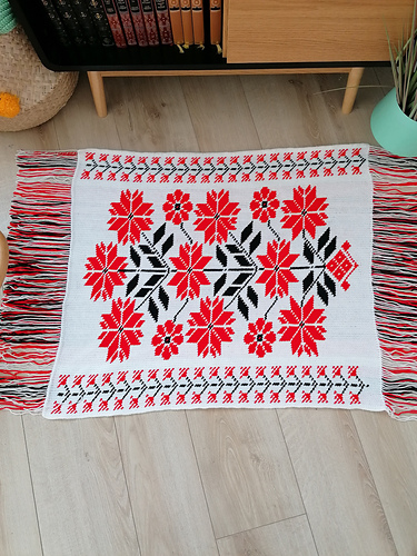 Ravelry: Traditional Red Flower Rug pattern by Gaëlle Urbanet