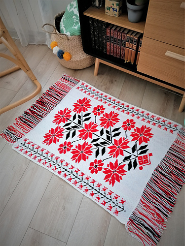 Ravelry: Traditional Red Flower Rug pattern by Gaëlle Urbanet