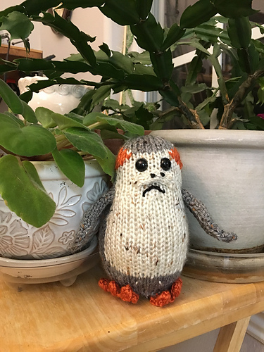 Ravelry: Star Wars Porg pattern by The Knit Guru