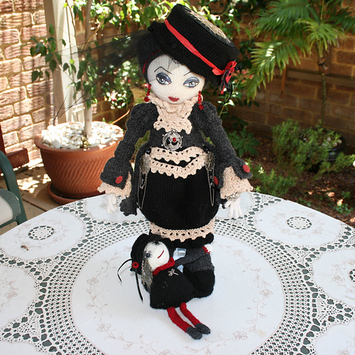 Ravelry: Drusilla and Raven pattern by Deena Thomson-Menard