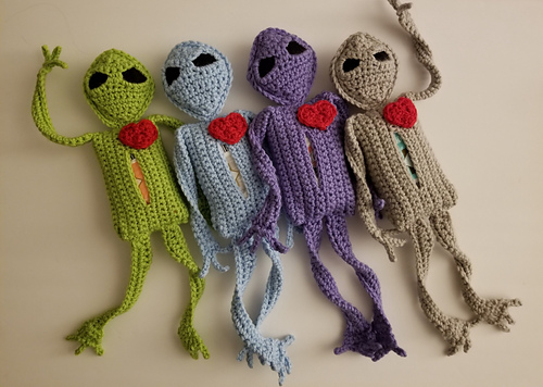 Ravelry: Alien Autopsy Tissue Pack Cozy pattern by Lori Galloway