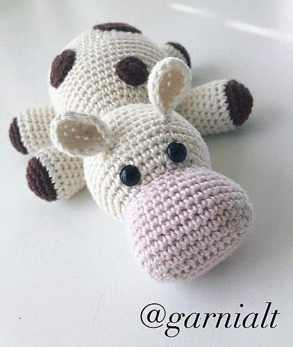 Ravelry: Klara Ko pattern by Sabina Larsen / Garnialt