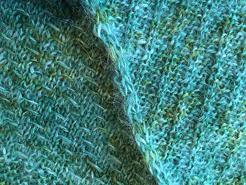 Ravelry: Acacia Cowl pattern by Gayle Clow