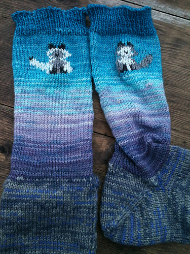 Ravelry: Small Fox Socks pattern by Rachel Bearse