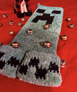 Ravelry: Minecraft Creeper Christmas Stocking pattern by GelGreen