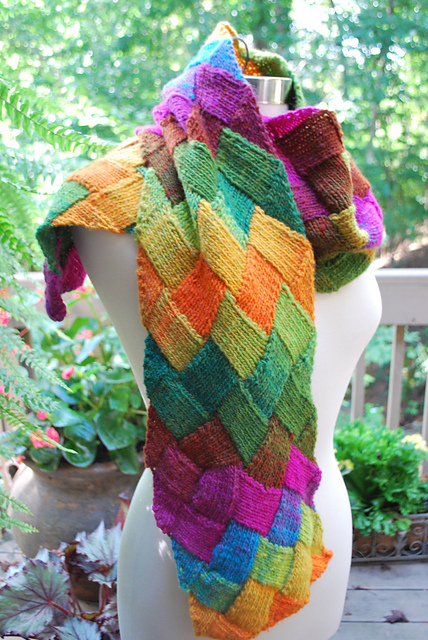Ravelry: GeorgiaRain's Entrelac Scarf