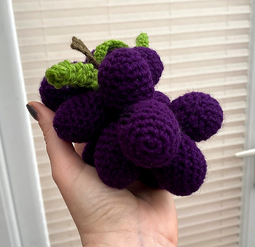 Ravelry: 18 Crochet Fruits pattern by Teenie Crochets