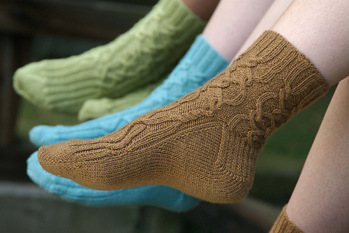 Ravelry: Errant Socks pattern by Anna Bell